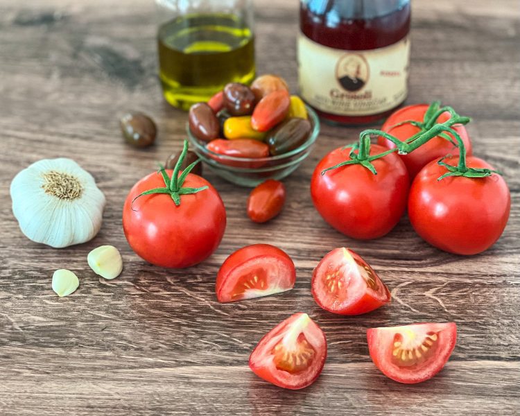 Tangy Tomato Vinaigrette Dressing | That Salad Lady