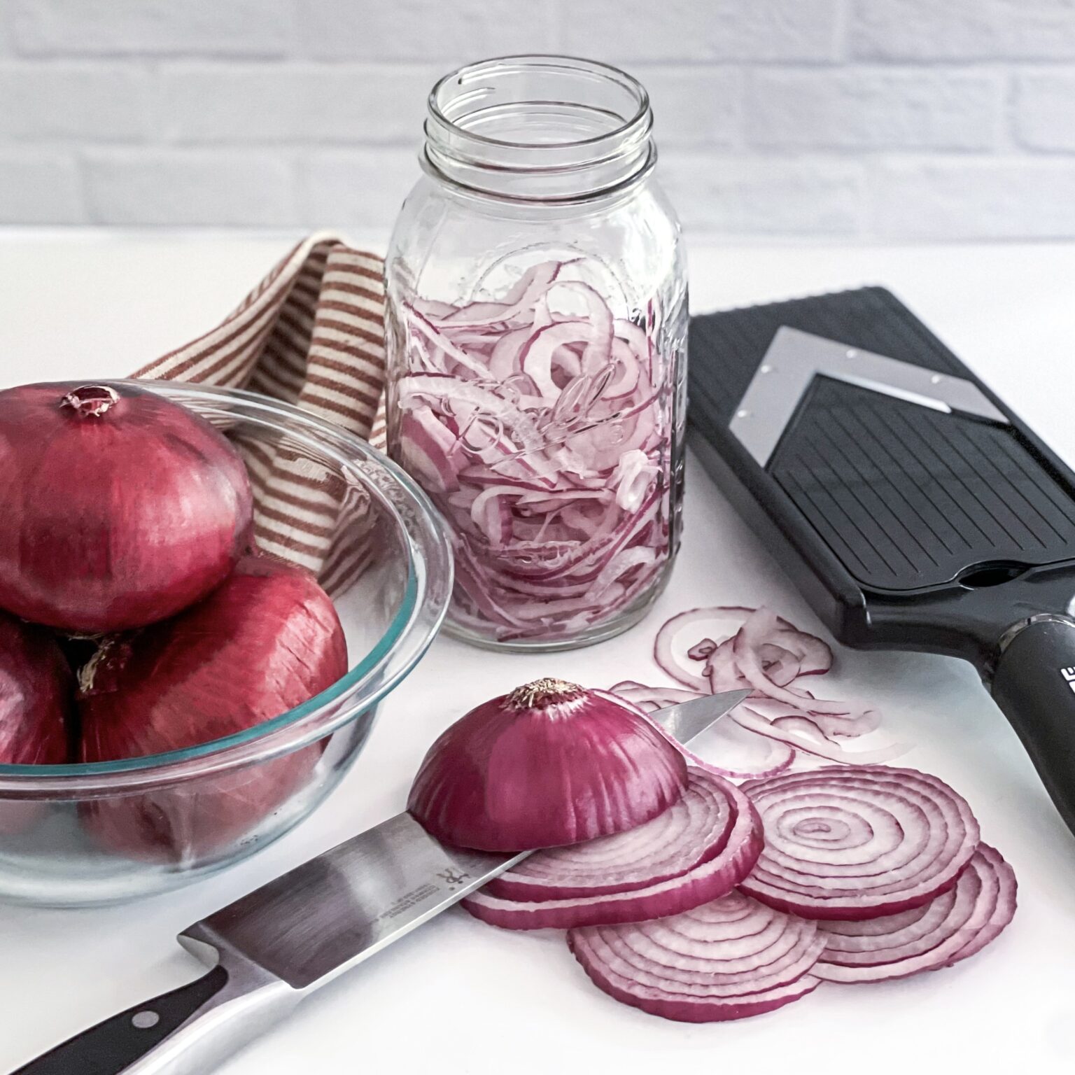 Easy Peasy Quick Pickled Red Onions | That Salad Lady®